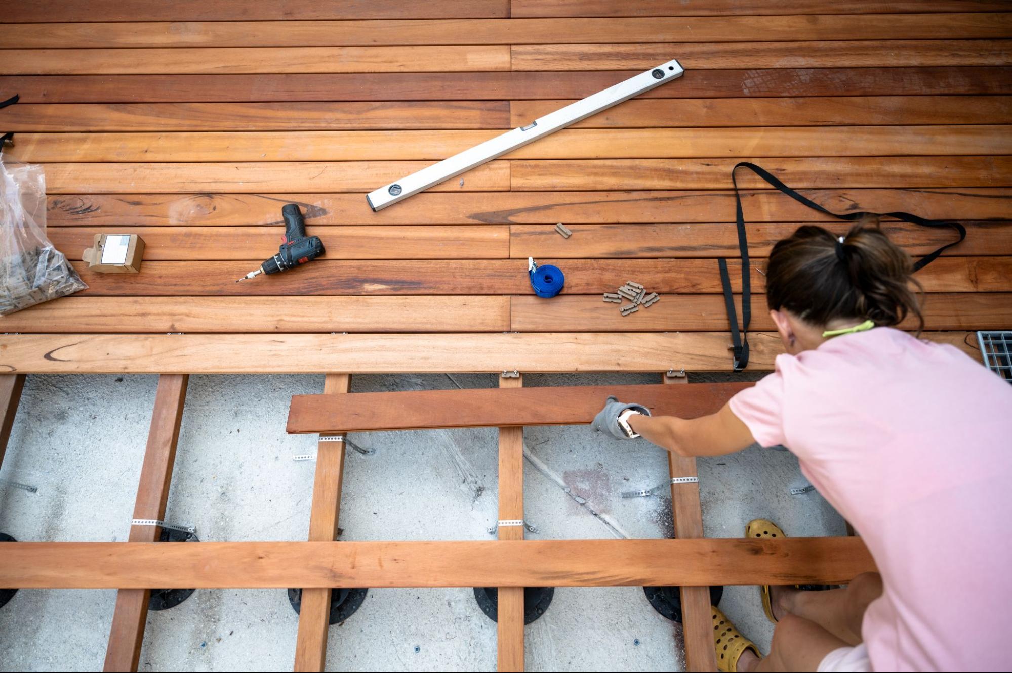 Deck Construction | Saddleback Fence & Vinyl Products